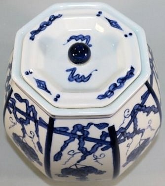 Kyoyaki Kaigu Set With Budodana In Sometsuke - Japanese Tea Mart Rikyu